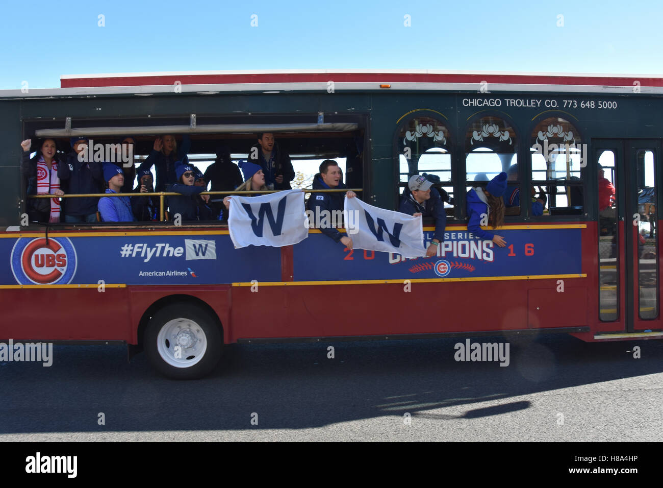 Chicago Bus Trolley High Resolution Stock Photography and Images - Alamy