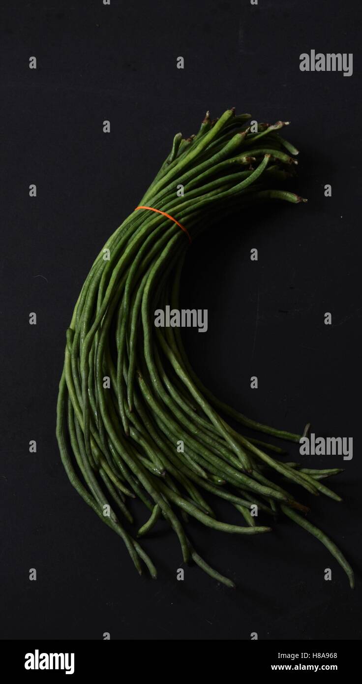 Fresh green long beans hi-res stock photography and images - Alamy