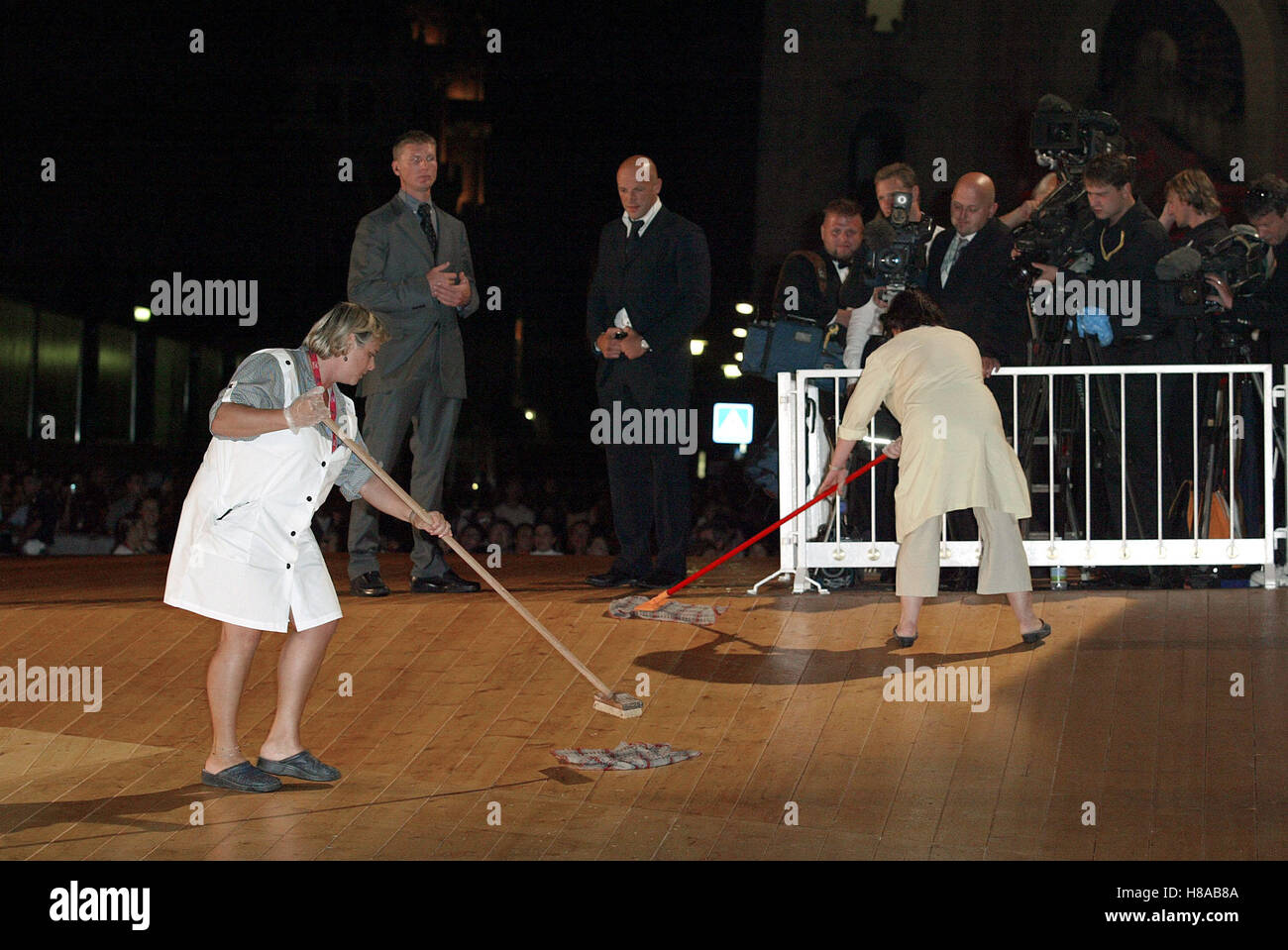 Me before you premiere hi-res stock photography and images - Alamy