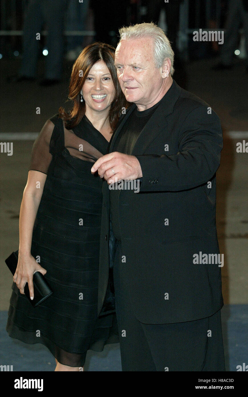 SIR ANTHONY HOPKINS & STELLA ARROYAVE THE HUMAN STAIN FILM PREMIERE ...