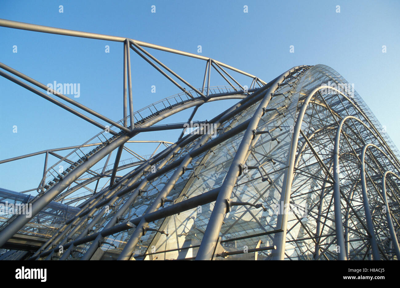 Steel structure of the exhibition hall, Neue Messe, modern architecture ...