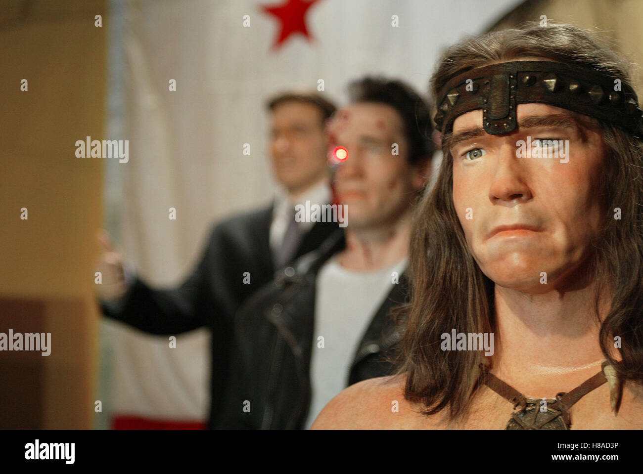 CONAN TERMINATOR & GOVERNOR SCHWARZENEGGER UNVEILING OF A WAX ...