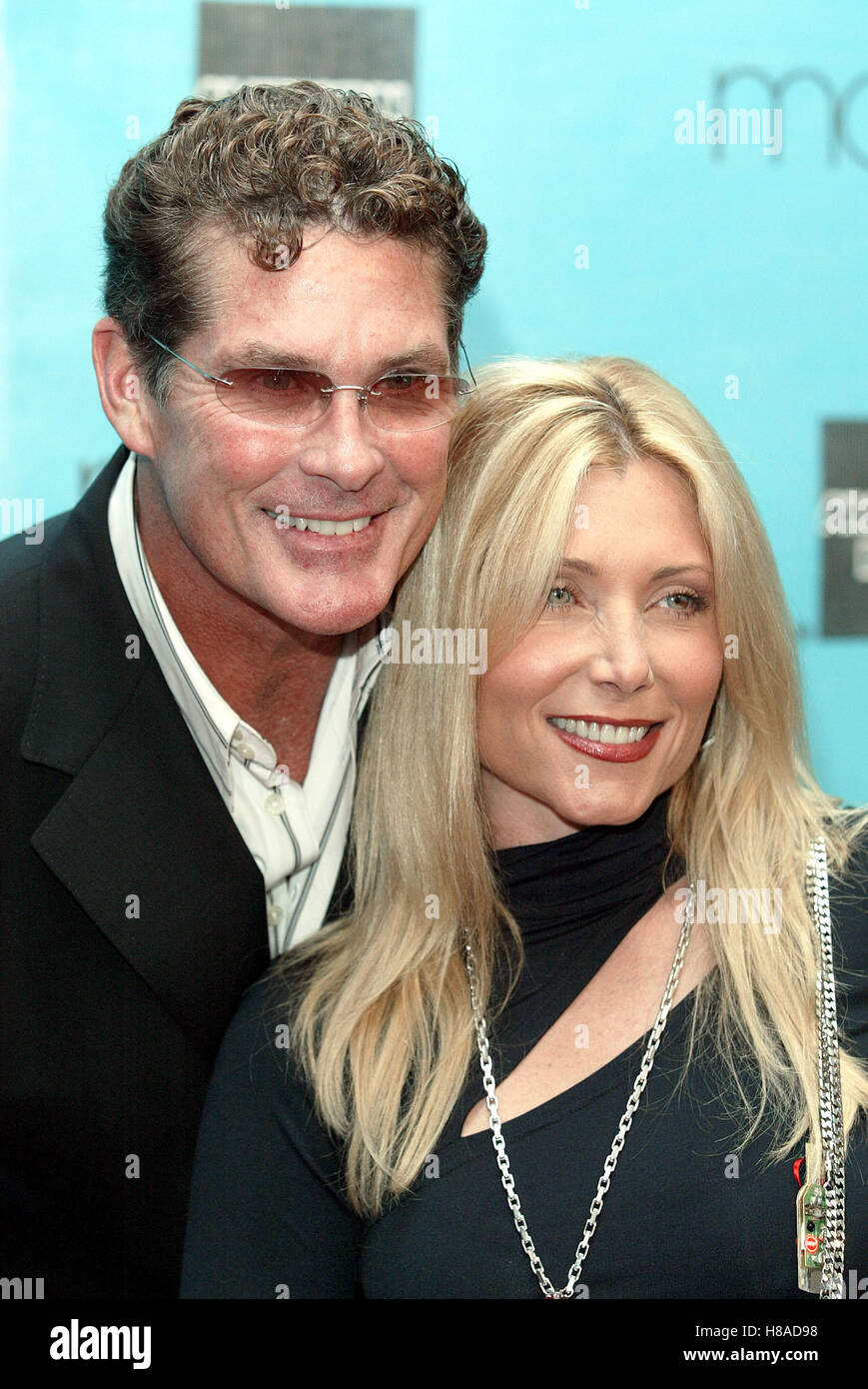 DAVID HASSELHOFF & PAMELA MACY'S PASSPORT 2003 BARKER HANGER SANTA ...