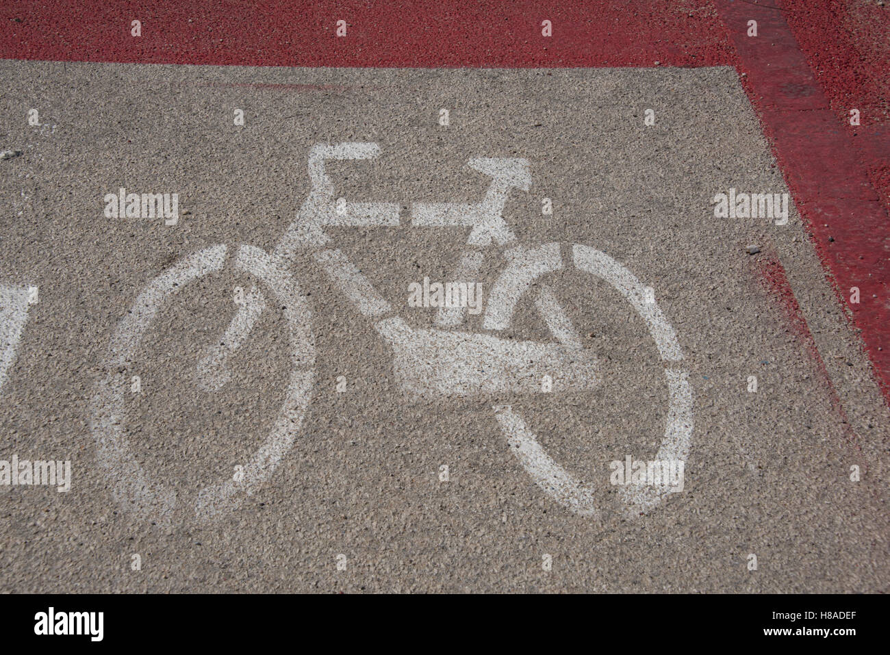 Bicycle outline hi-res stock photography and images - Alamy