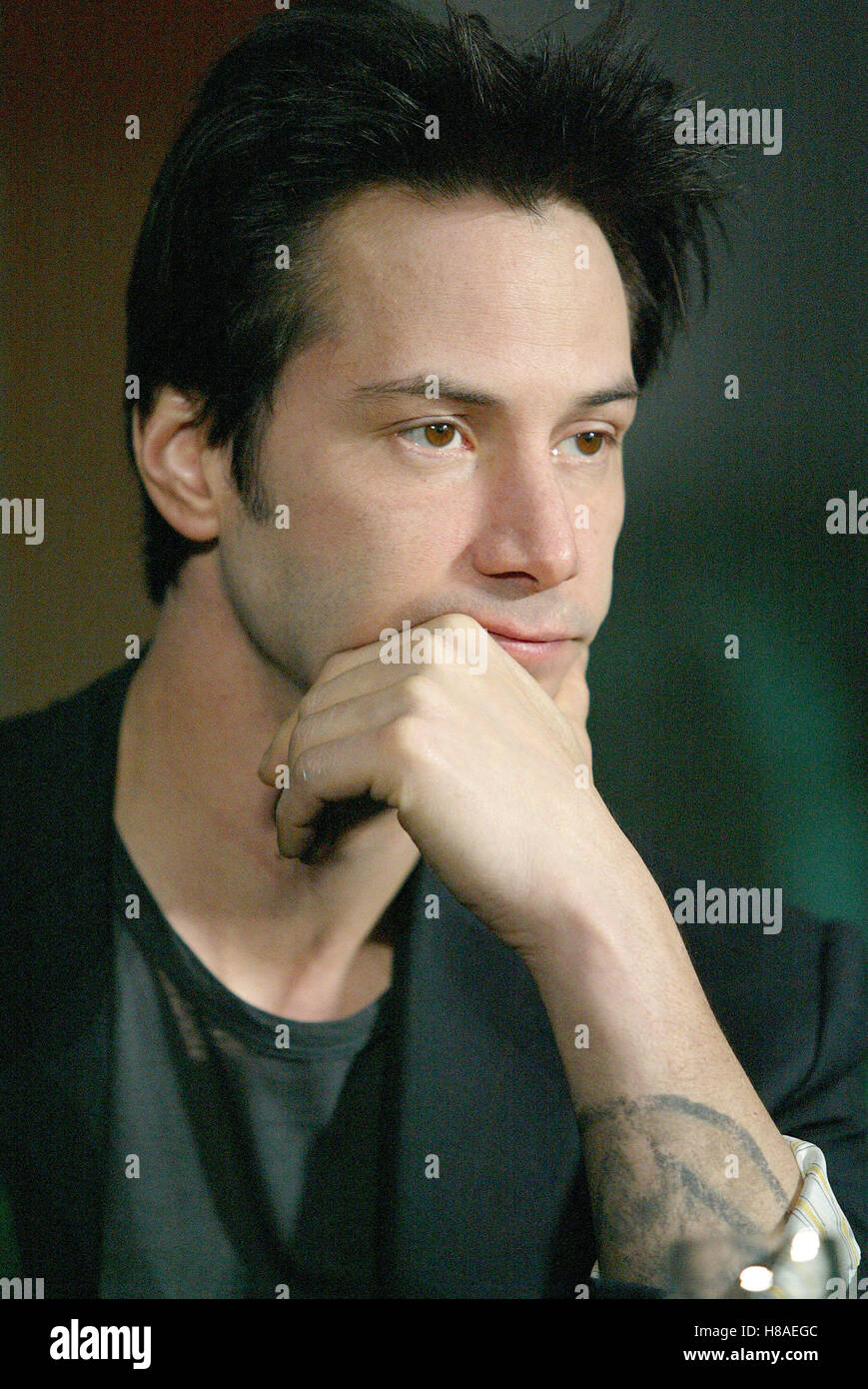 Reeves waving hi-res stock photography and images - Alamy