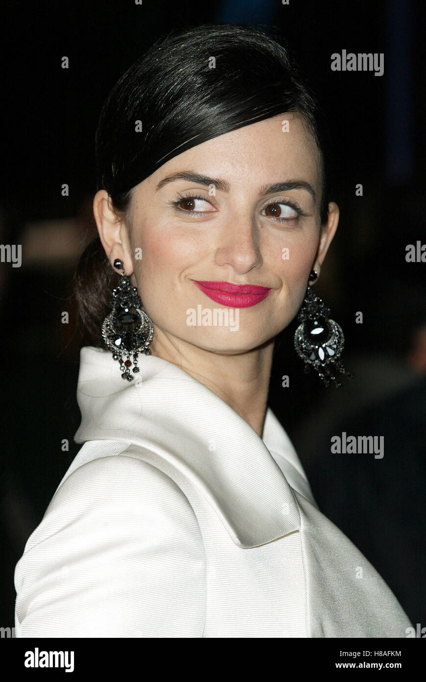 PENELOPE CRUZ GOTHIKA WORLD PREMIERE WESTWOOD LOS ANGELES USA 13 ...