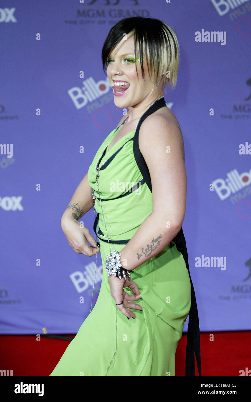 PINK BILLBOARD MUSIC AWARDS 2003 MGM GRAND HOTEL LAS VEGAS USA 10 ...