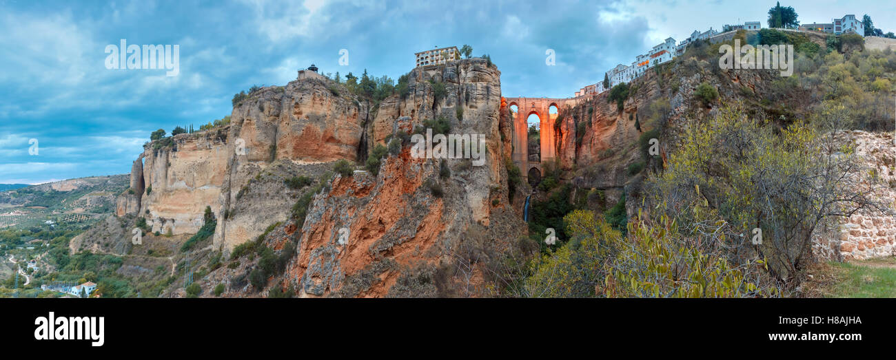 Puente Nuevo, New Bridge, at night in Ronda, Spain Stock Photo - Alamy