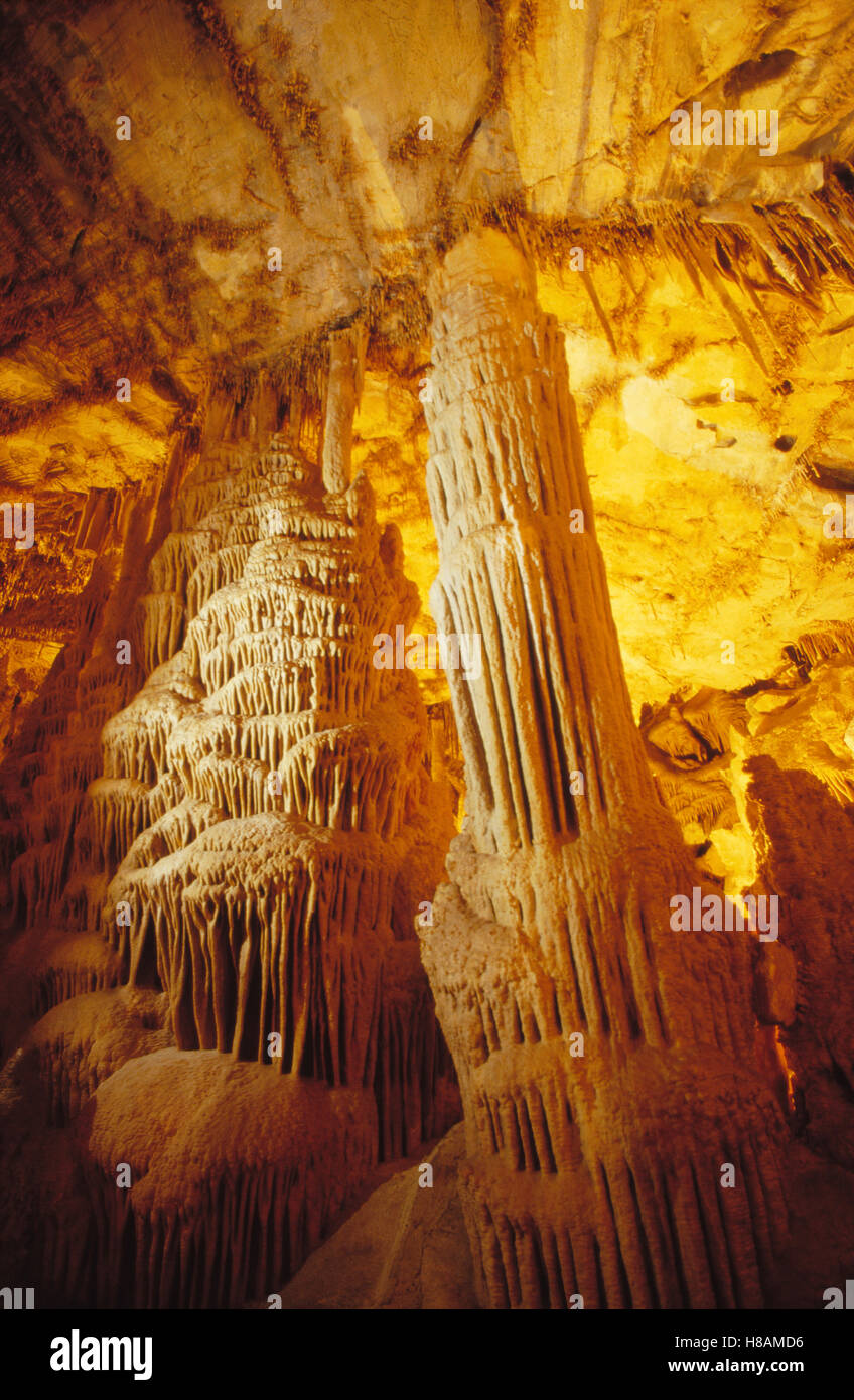 Stalagmites and stalactites in Lehman Caves, Great Basin National Park ...