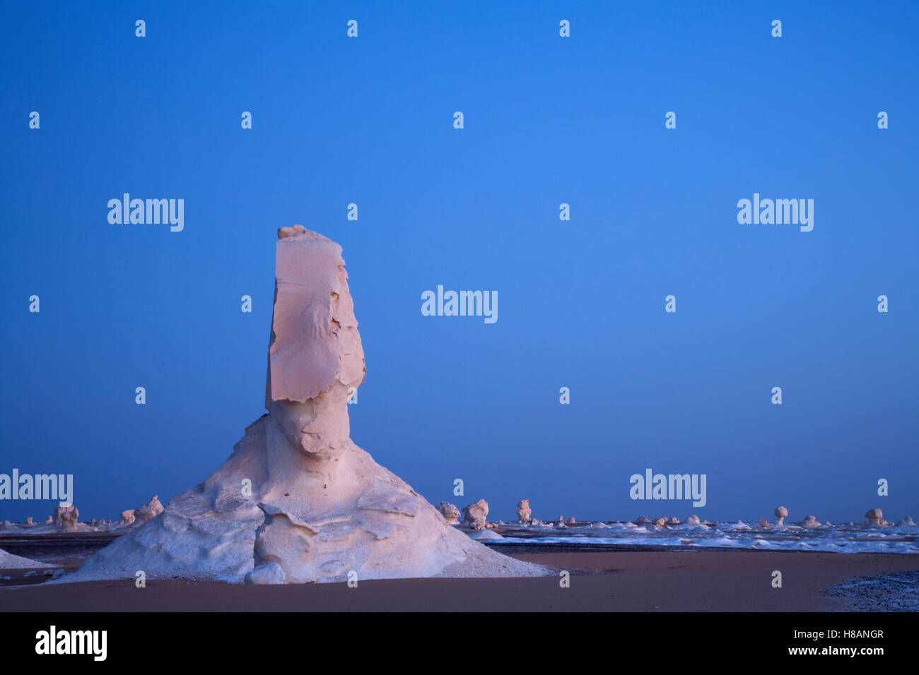 Limestone rock formation at dusk, White Desert National Park, Egypt ...