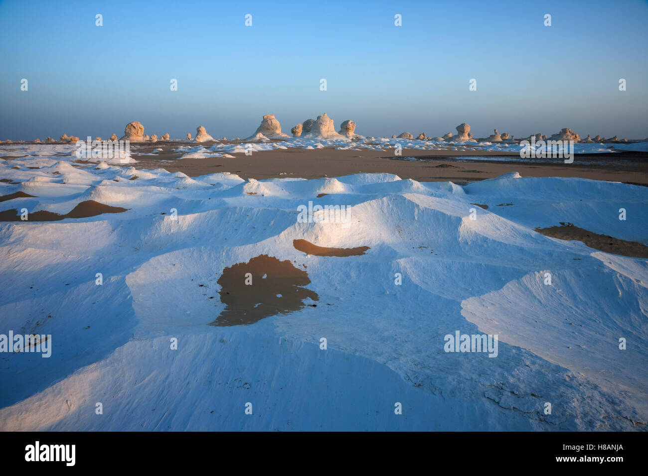 Limestone rock formations, White Desert National Park, Egypt Stock ...