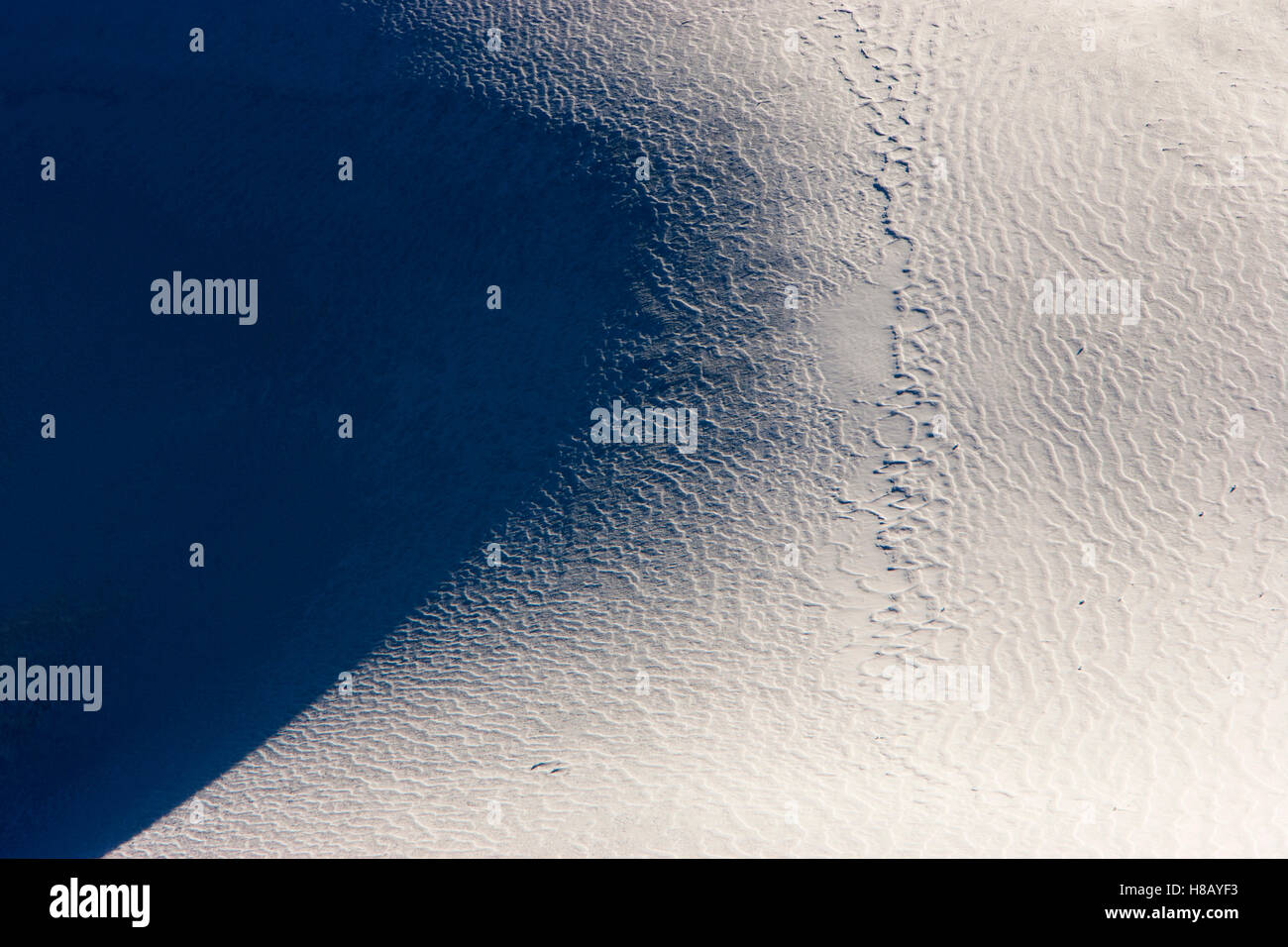 Patterns in snow Stock Photo - Alamy