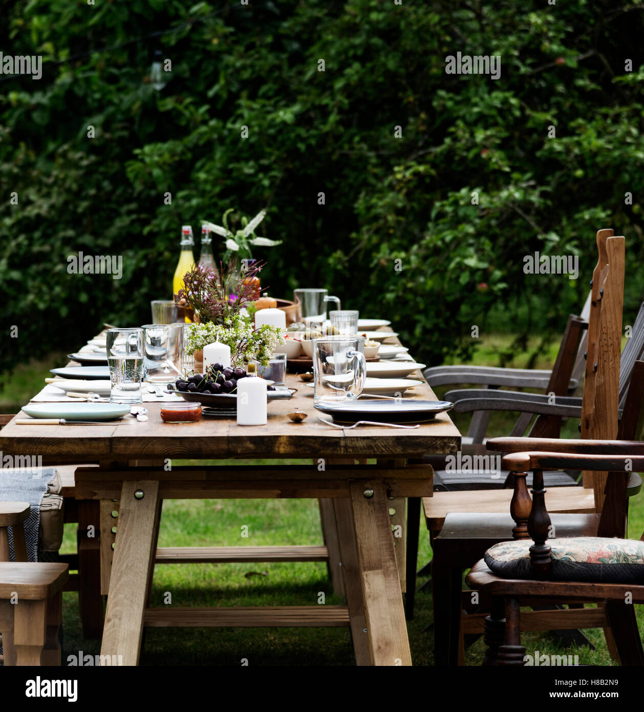 Table Dishware Decor Dinner Concept Stock Photo - Alamy