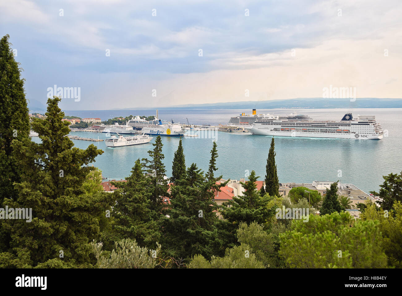Anchorage city in cloudy autumn hi-res stock photography and images - Alamy