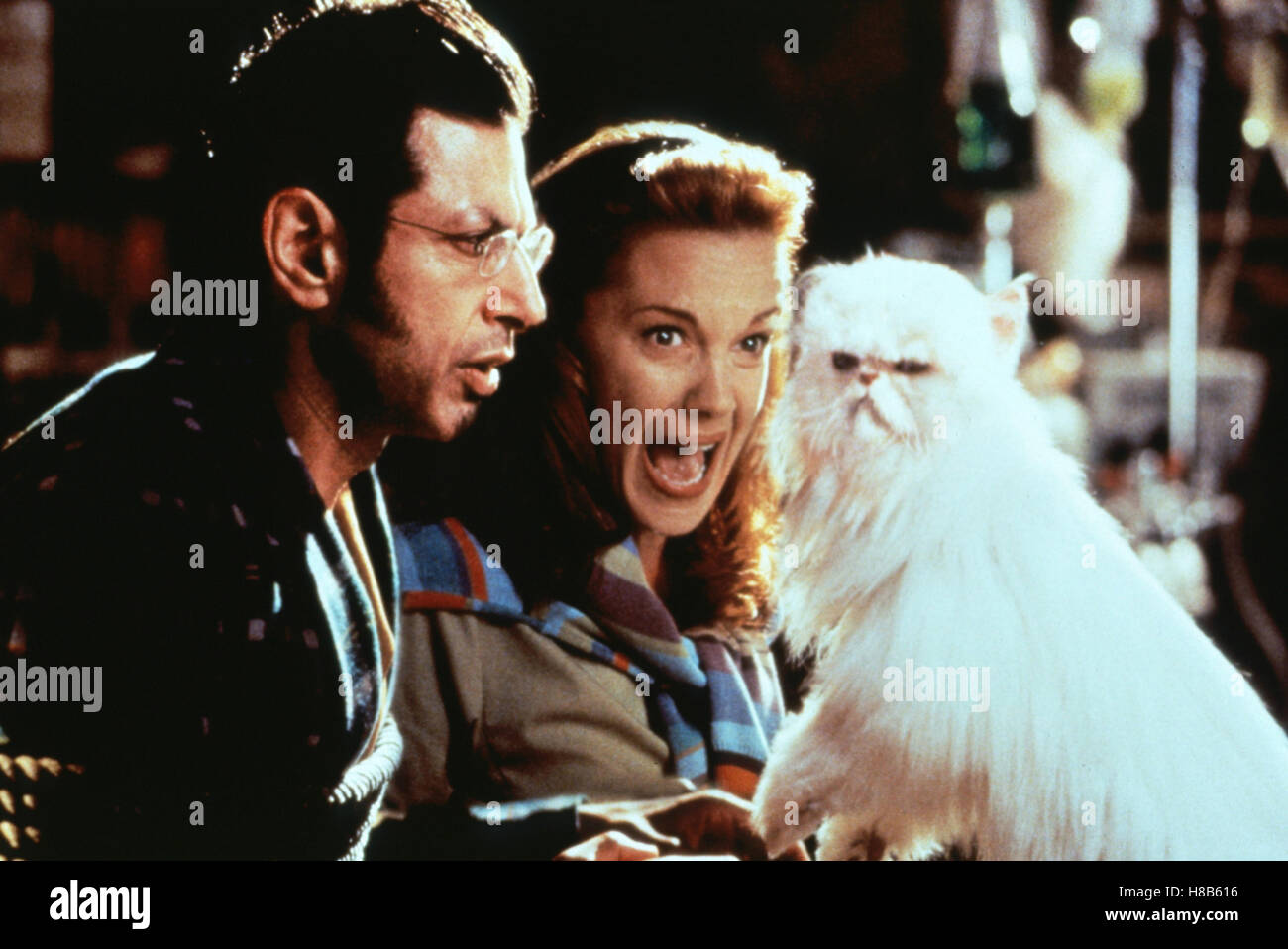 Cats and dogs 2001 jeff goldblum hi-res stock photography and images ...