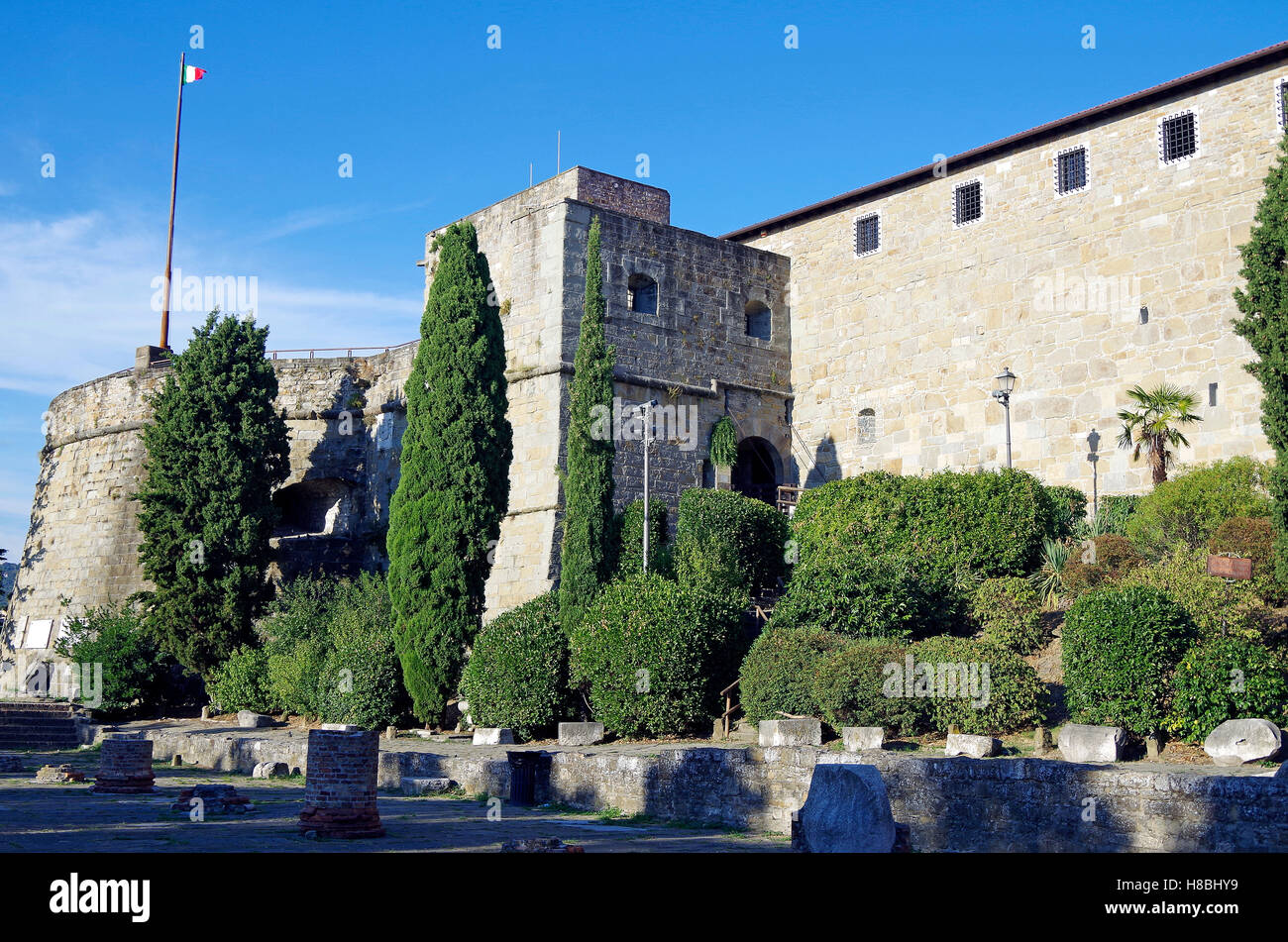 Forense roman basilica hi-res stock photography and images - Alamy