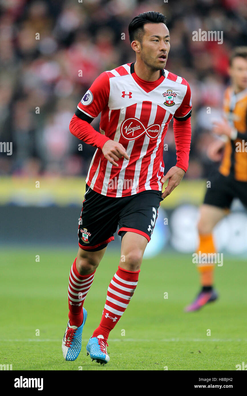 Maya Yoshida, Southampton Stock Photo - Alamy