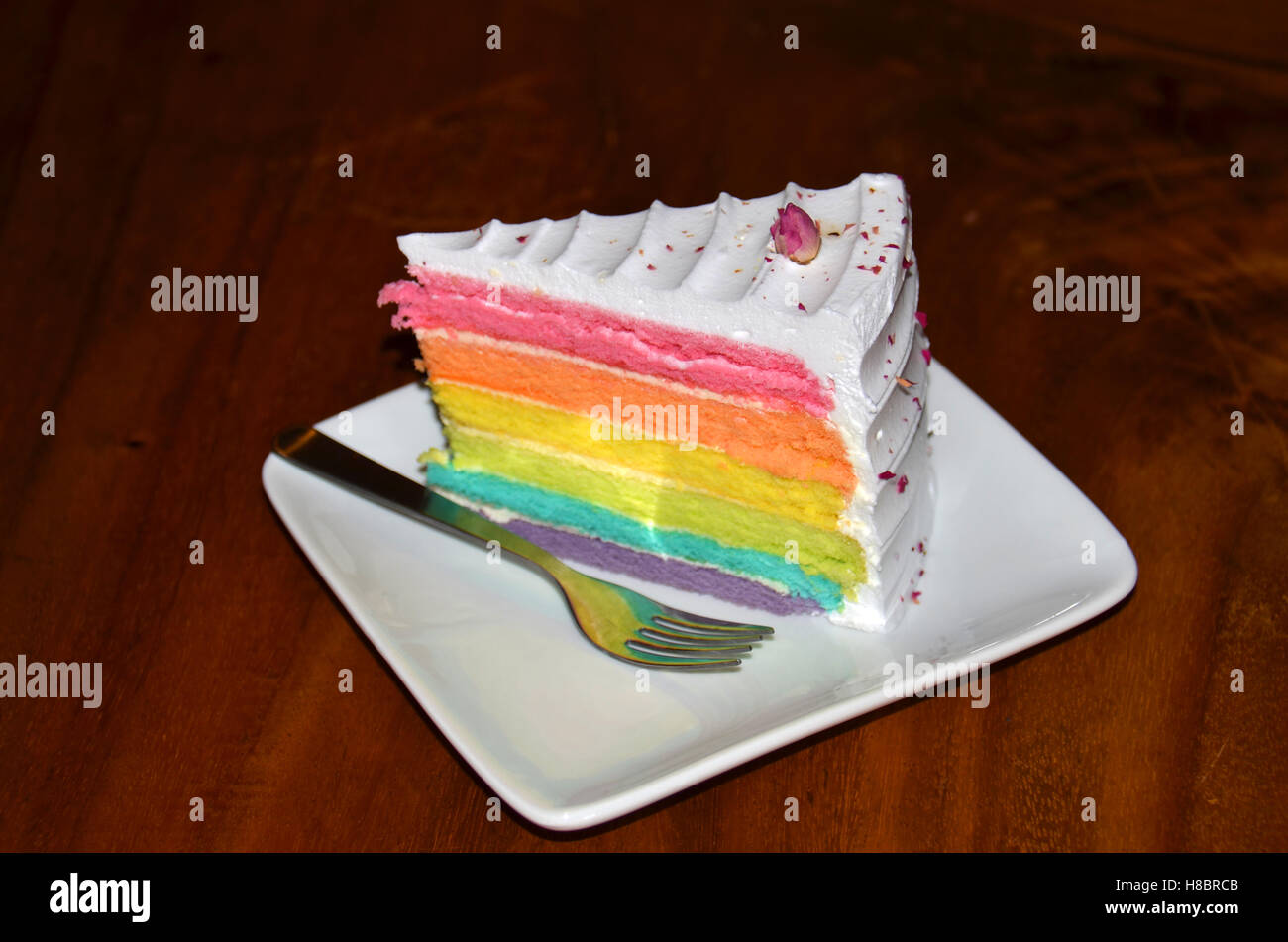 Rainbow cake hi-res stock photography and images - Alamy