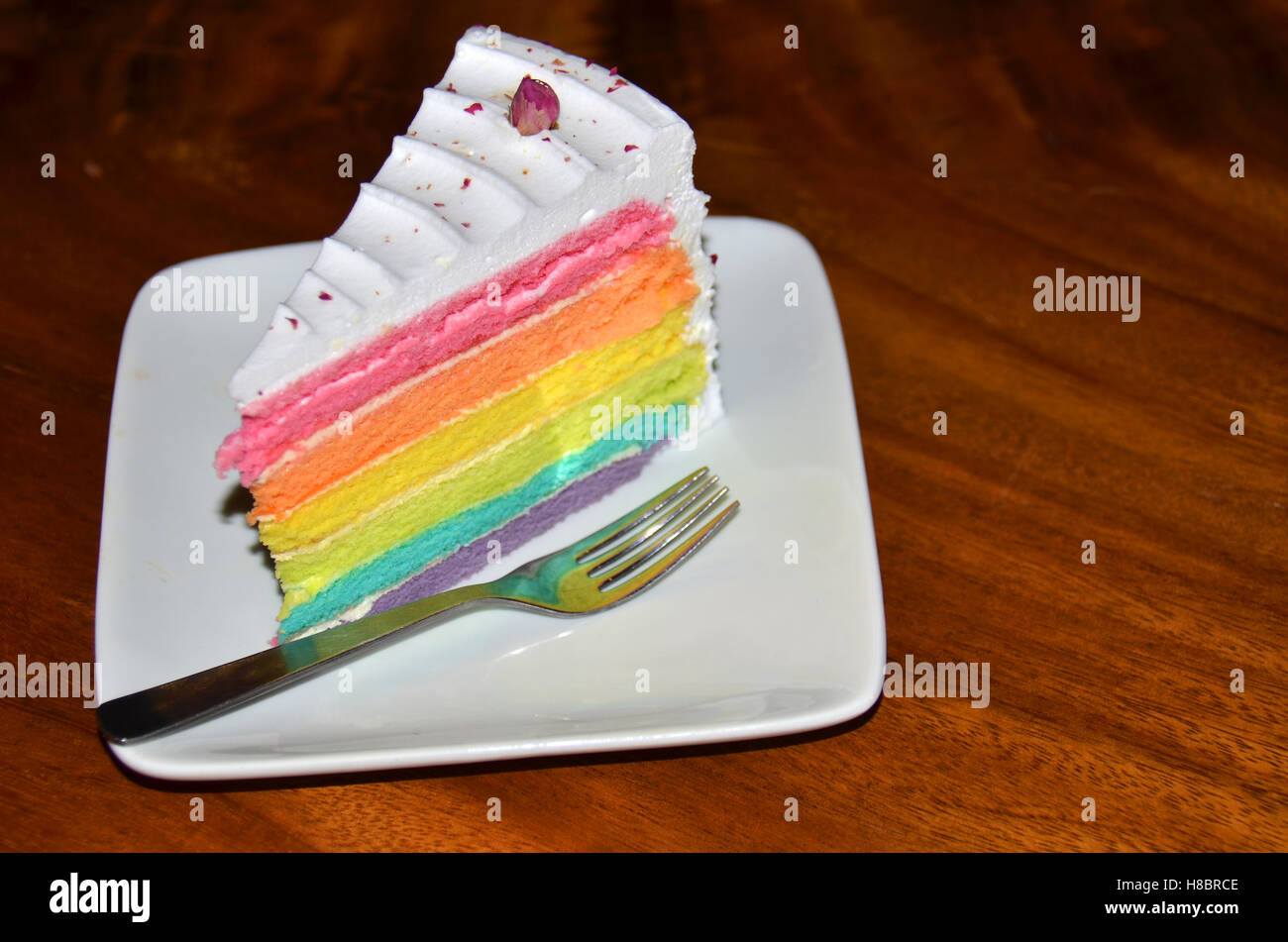 Rainbow cake hi-res stock photography and images - Alamy