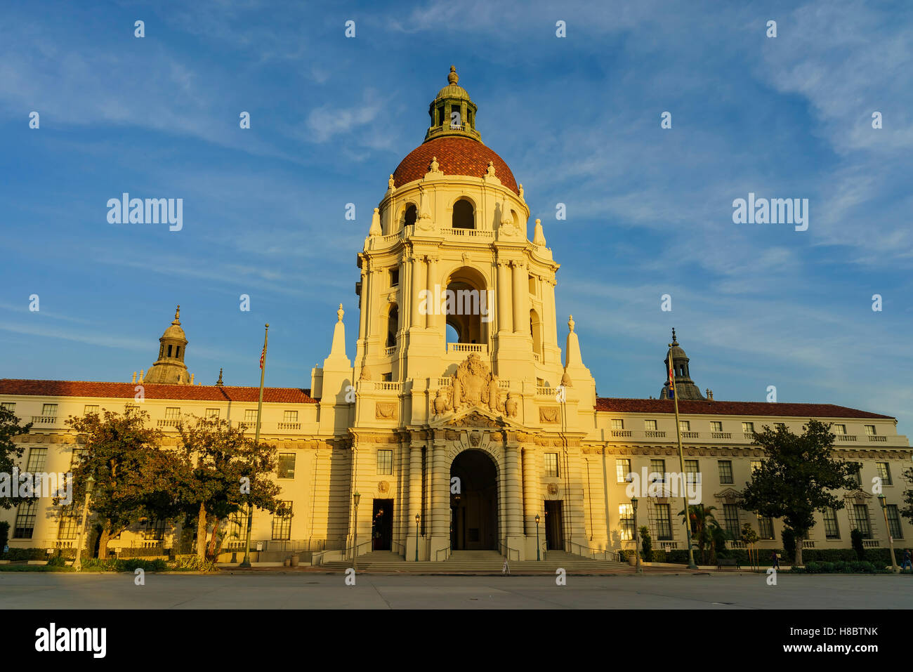 Beautiful pasadena city hall los hi-res stock photography and images ...