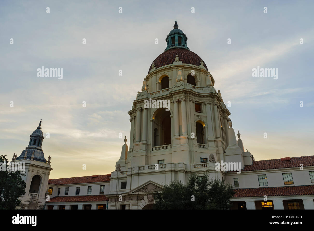 The beautiful sunset scene of Pasadena City Hall near Los Angeles ...