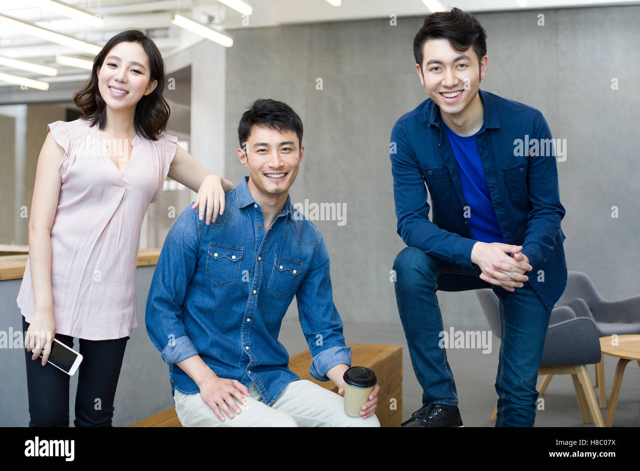 Portrait of confident Chinese business people Stock Photo - Alamy