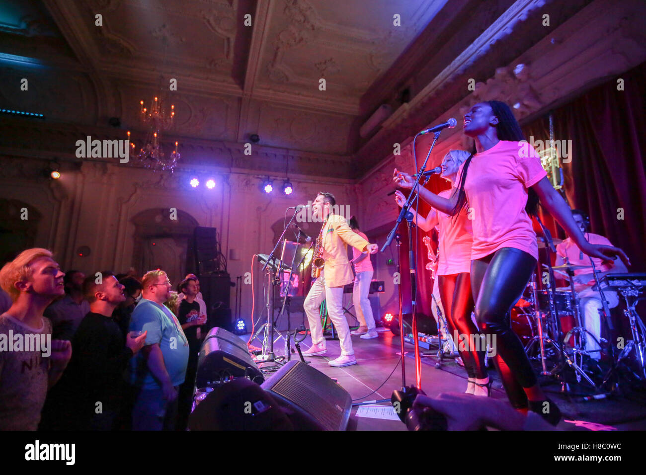 Rod Thomas (aka Bright Light Bright Light) performing live on stage at ...