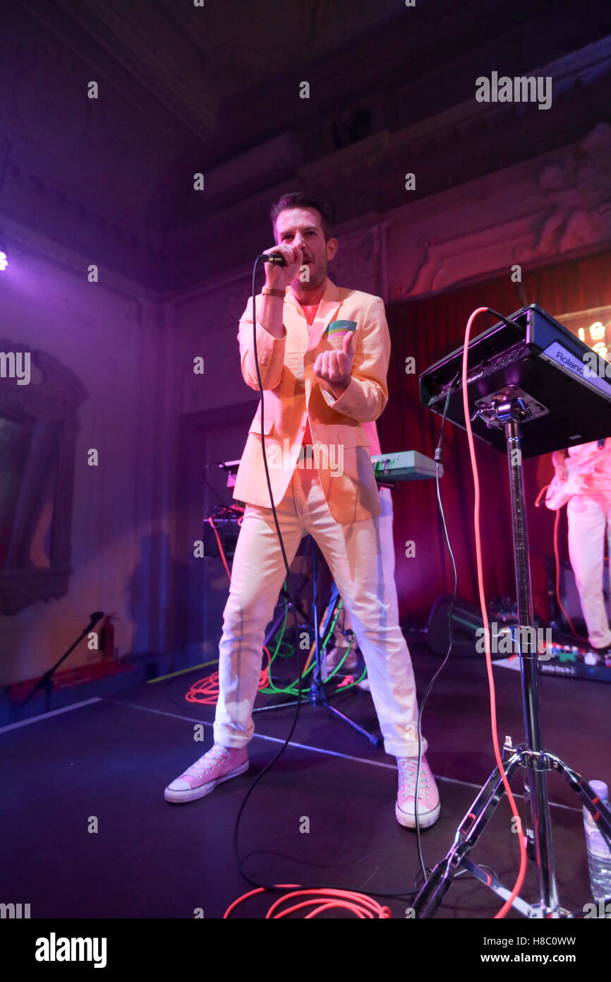 Rod Thomas (aka Bright Light Bright Light) performing live on stage at ...