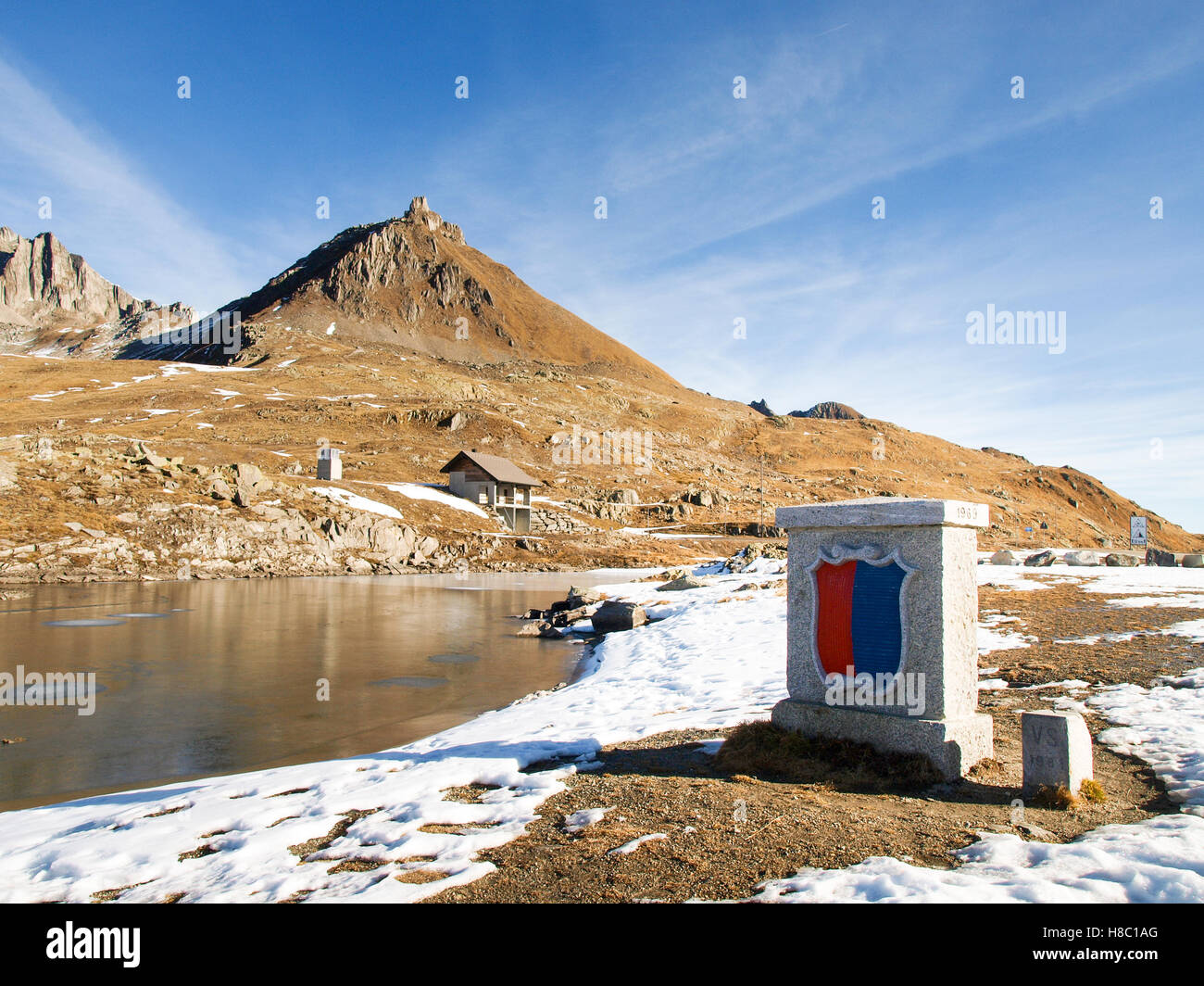 Lake at nufenen pass hi-res stock photography and images - Alamy