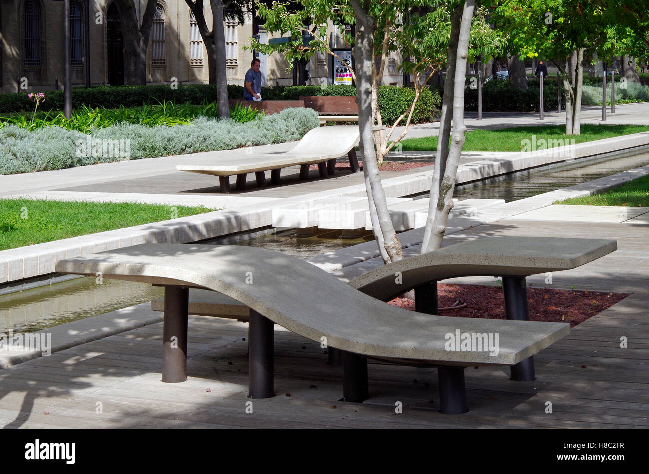 Concrete sun shade hi-res stock photography and images - Alamy