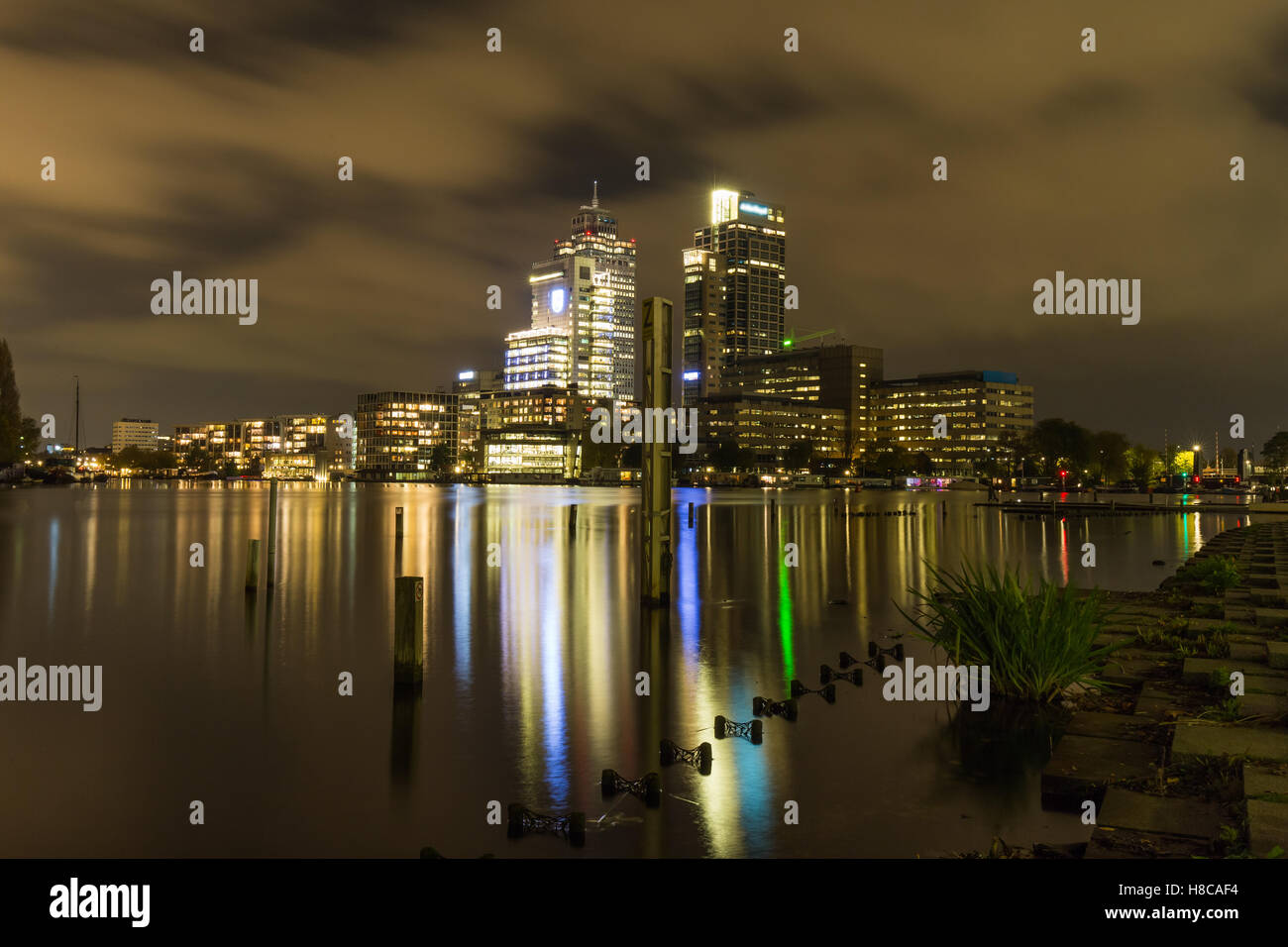 Modest skyline hi-res stock photography and images - Alamy