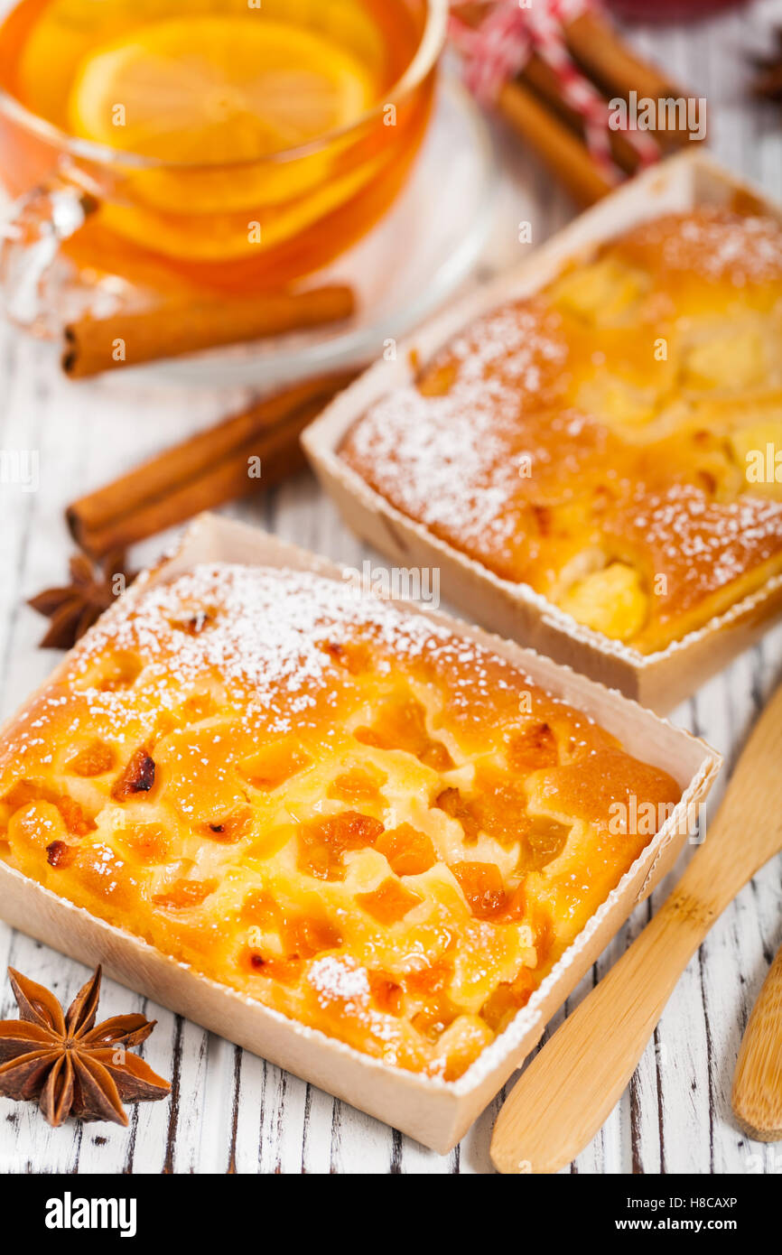 Apricot Mango Cake Stock Photo - Alamy
