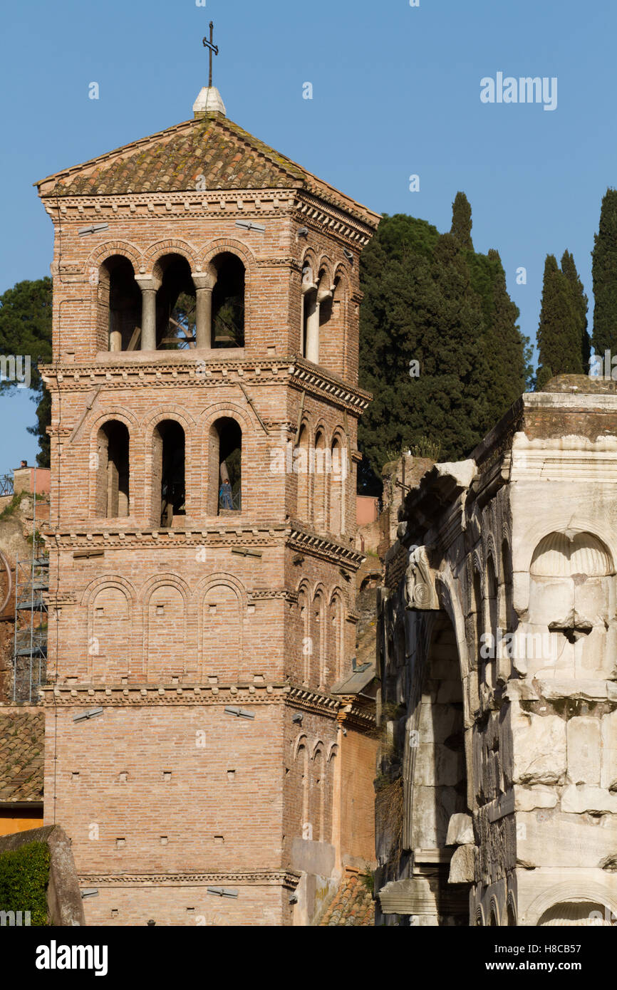ancient roman building Stock Photo - Alamy