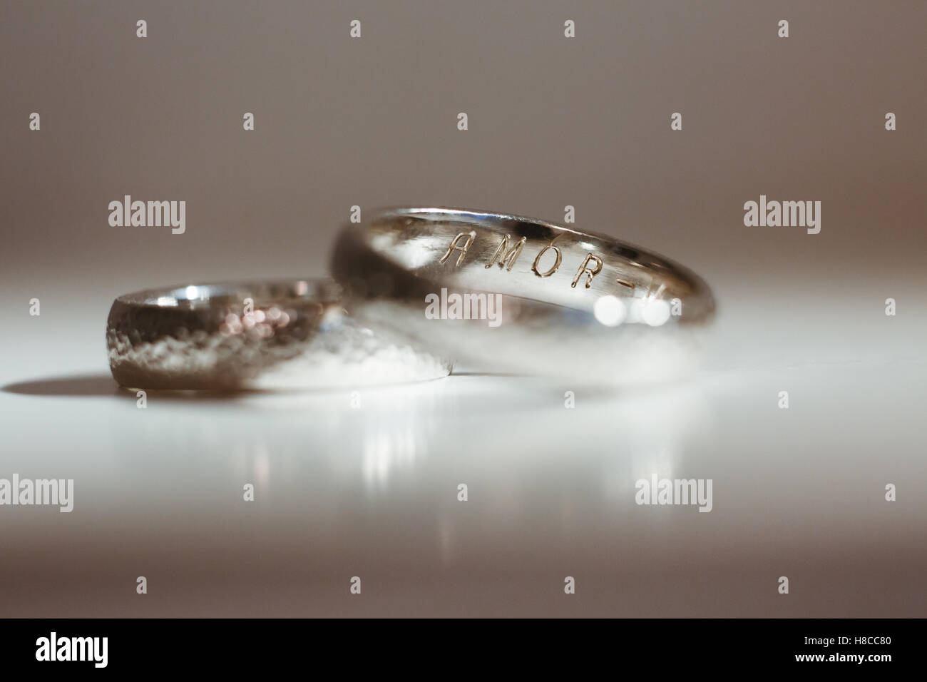 Two silver wedding rings Stock Photo - Alamy