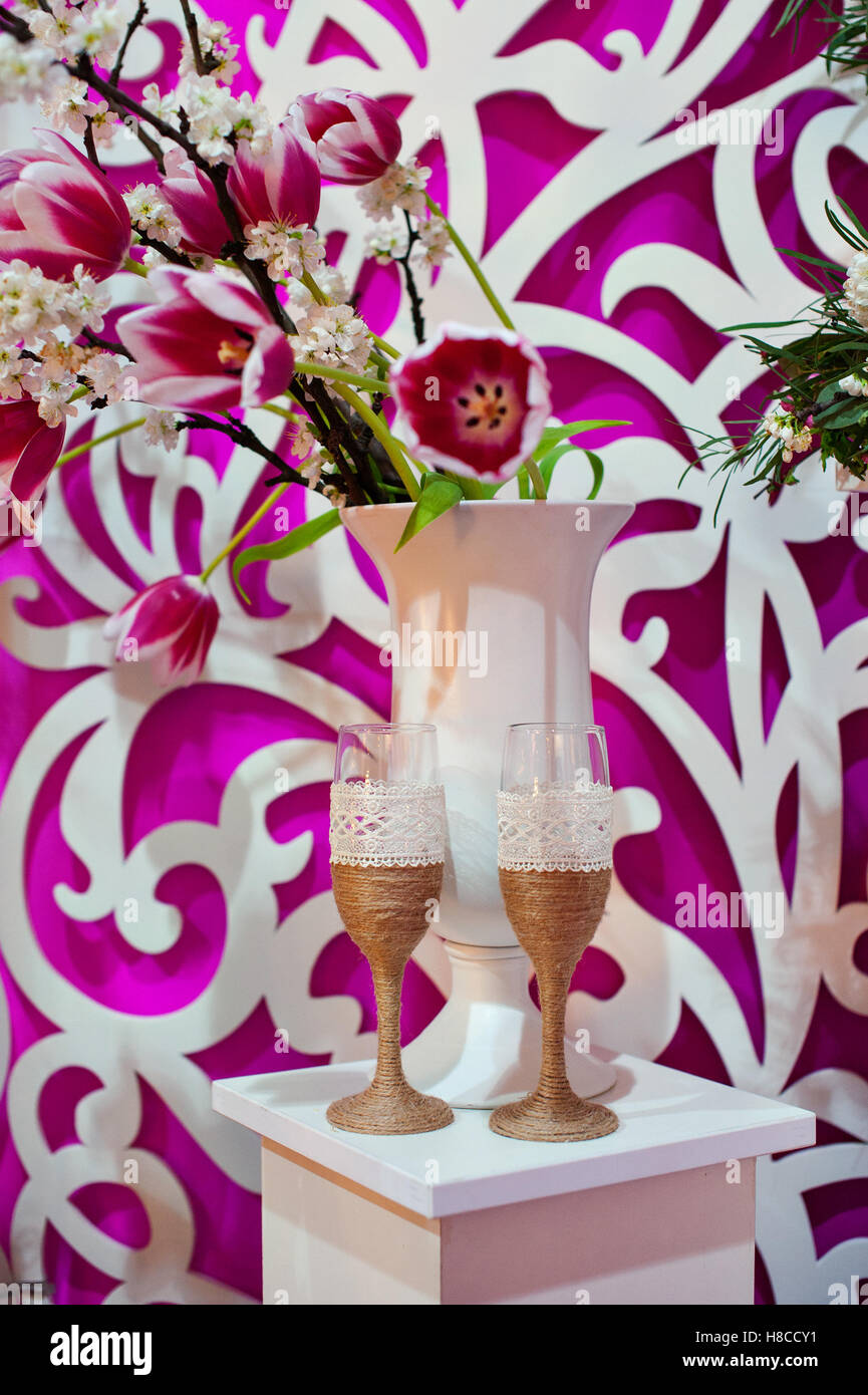 Glasses vase hi-res stock photography and images - Alamy