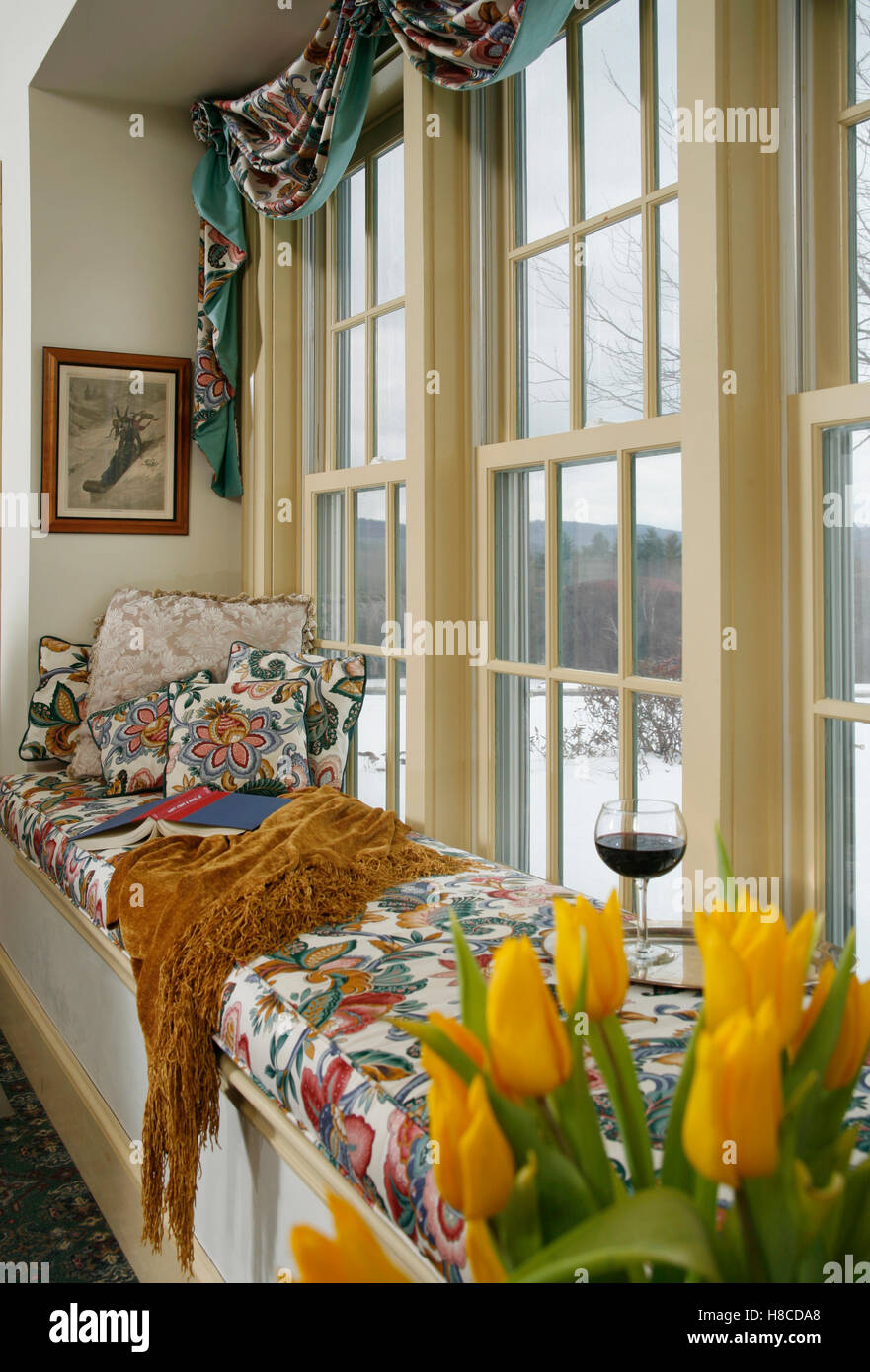 Country style kitchen wooden block table maple hi-res stock photography ...