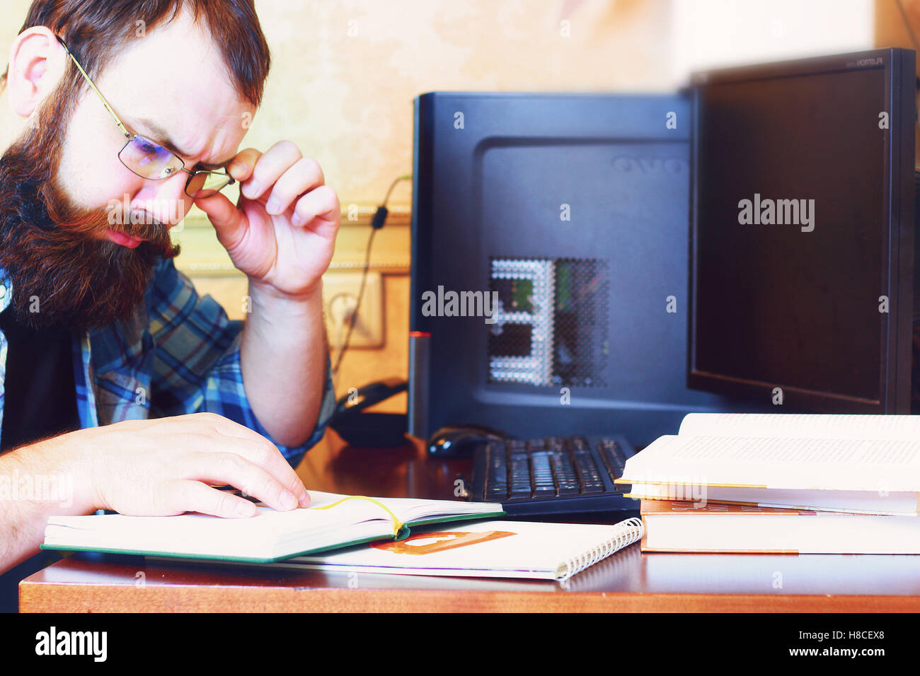 male work computer pen write Stock Photo - Alamy