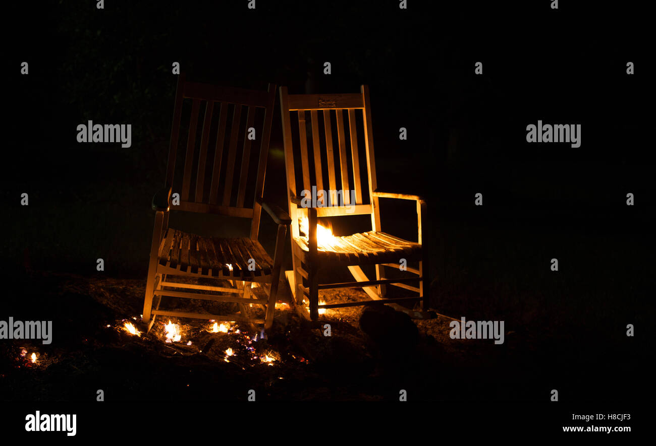 Two rocking chairs hi-res stock photography and images - Alamy