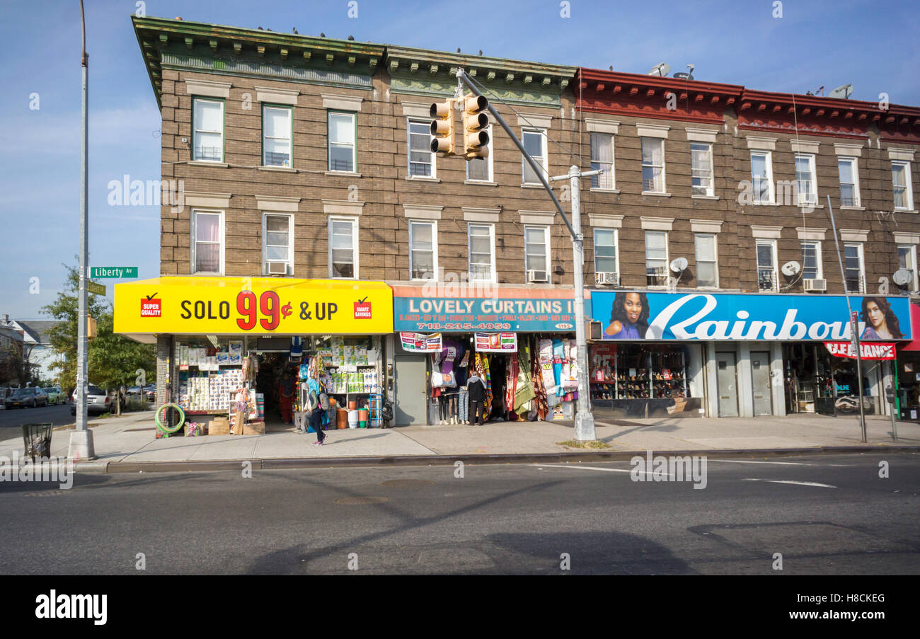 Businesses in the City Line neighborhood on the Brooklyn-Queens border ...