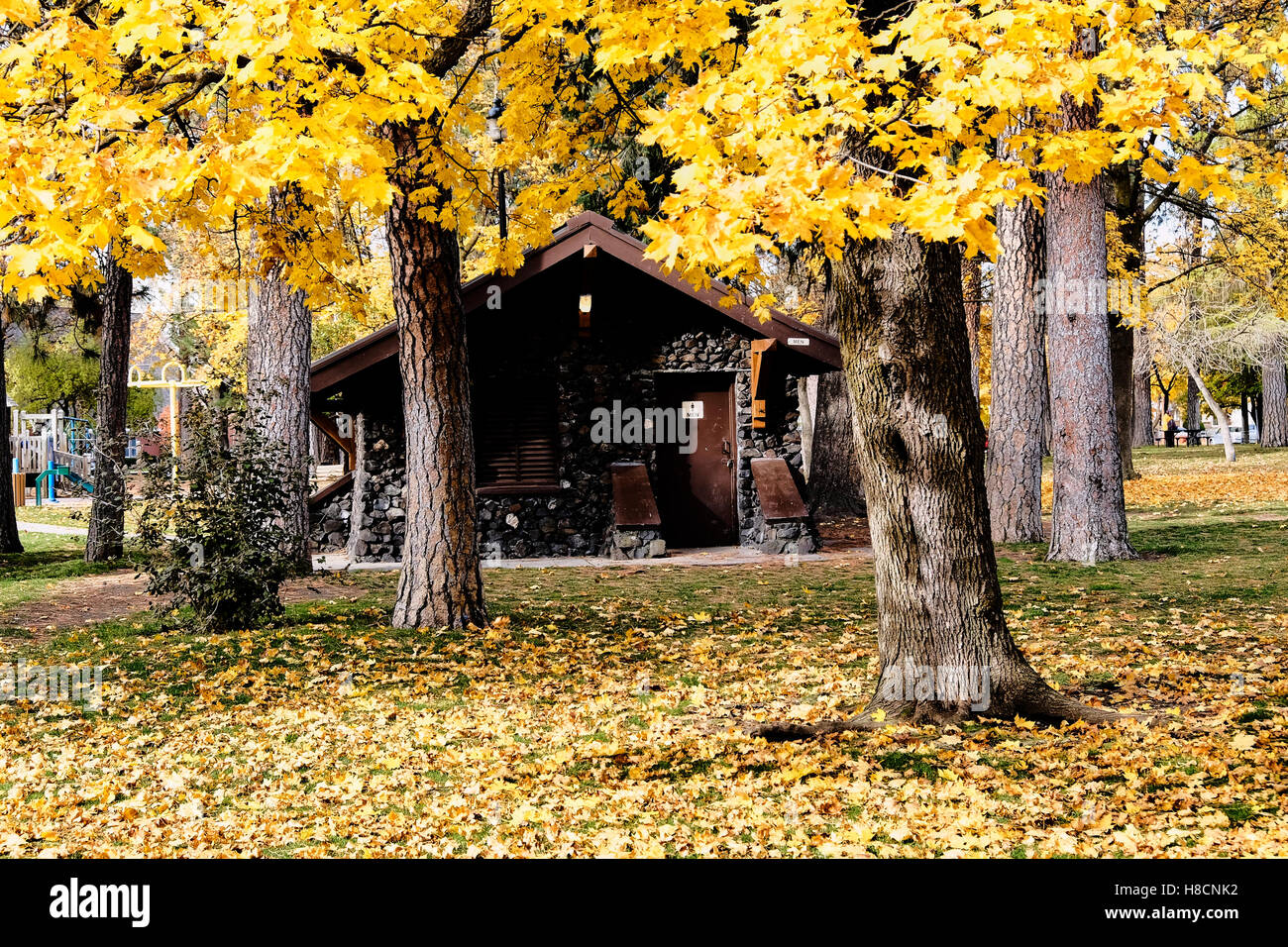 Autumn in Browns Edition, Spokane Washington - Coeur D'alene Park Stock ...