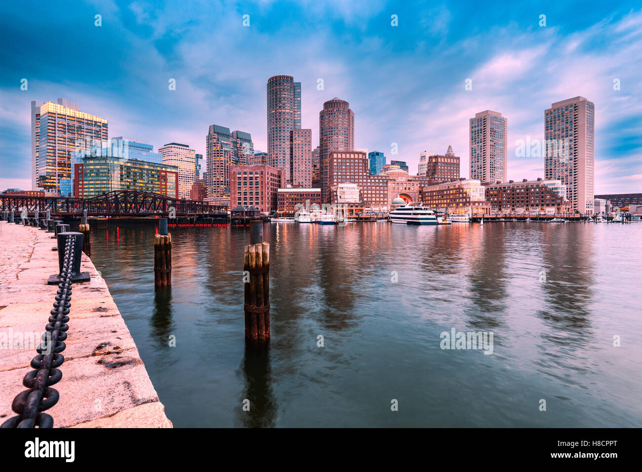Harbor skyline hi-res stock photography and images - Alamy