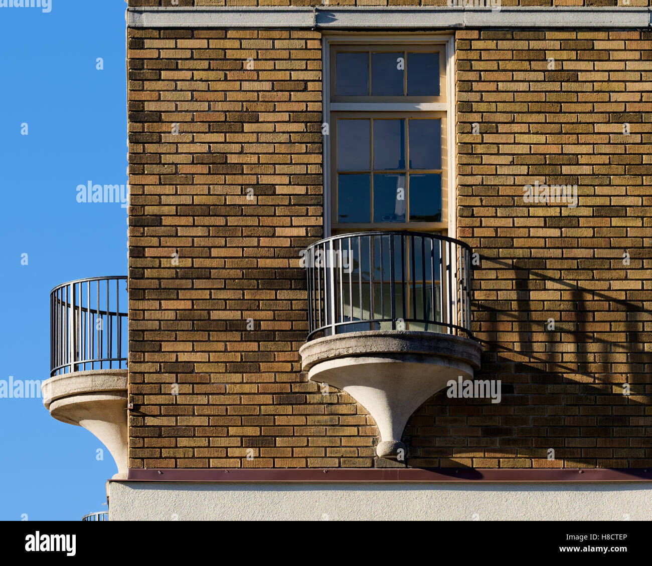 Small window balconies on the Buchanan Siceloff Building in the city of ...