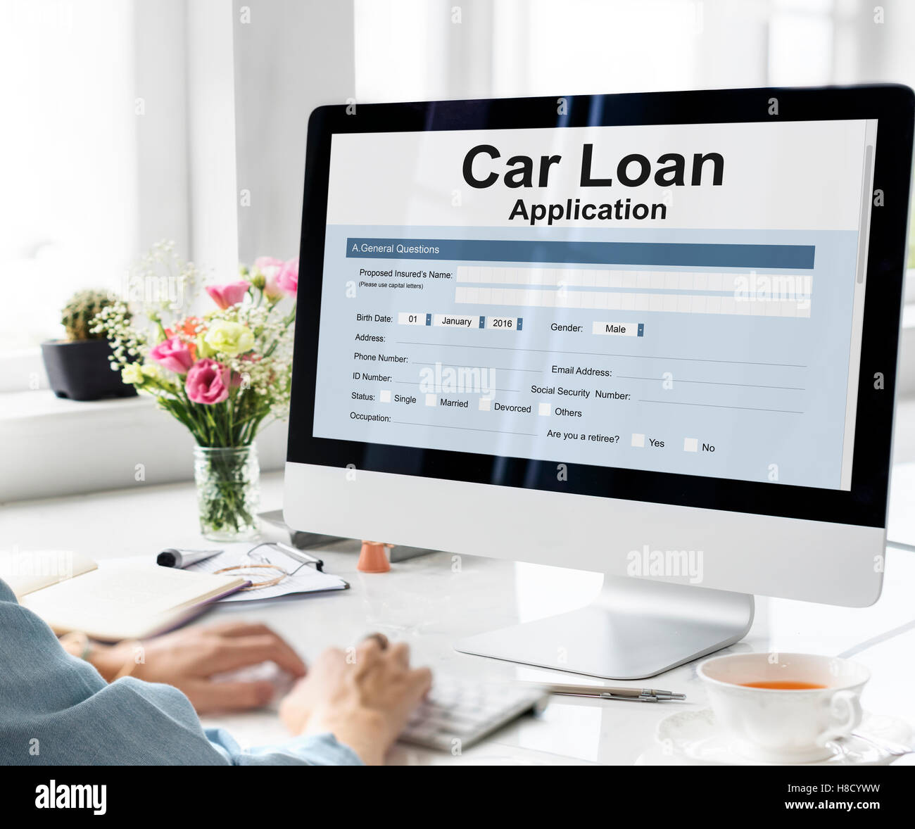 Cream application hi-res stock photography and images - Alamy