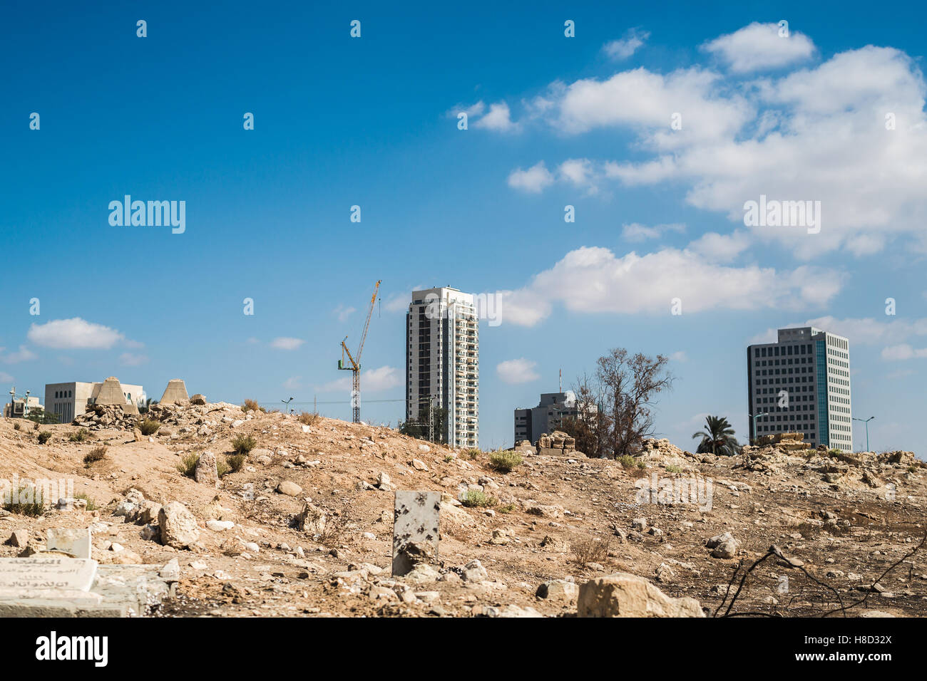construction of modern buildings in the desert Stock Photo - Alamy