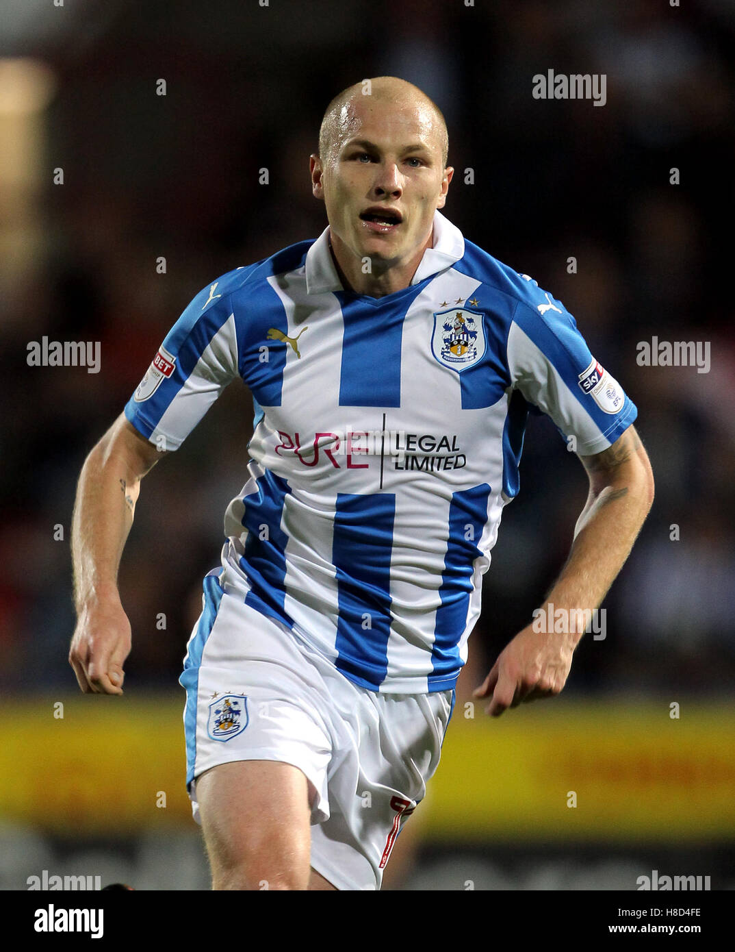 Huddersfield Town's Aaron Mooy Stock Photo - Alamy