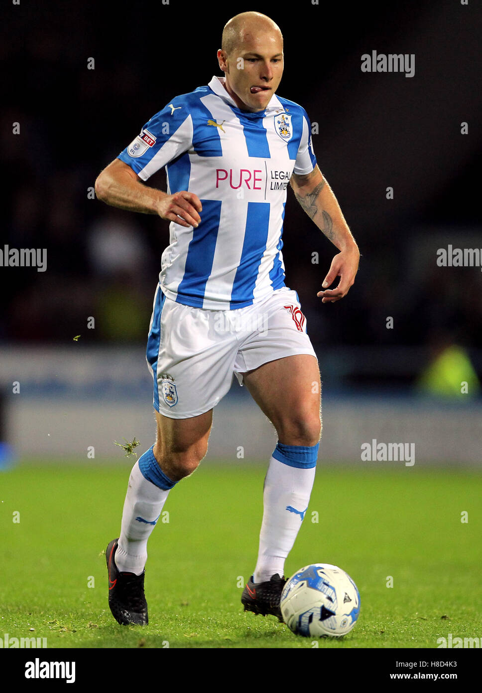 Huddersfield Town's Aaron Mooy Stock Photo - Alamy