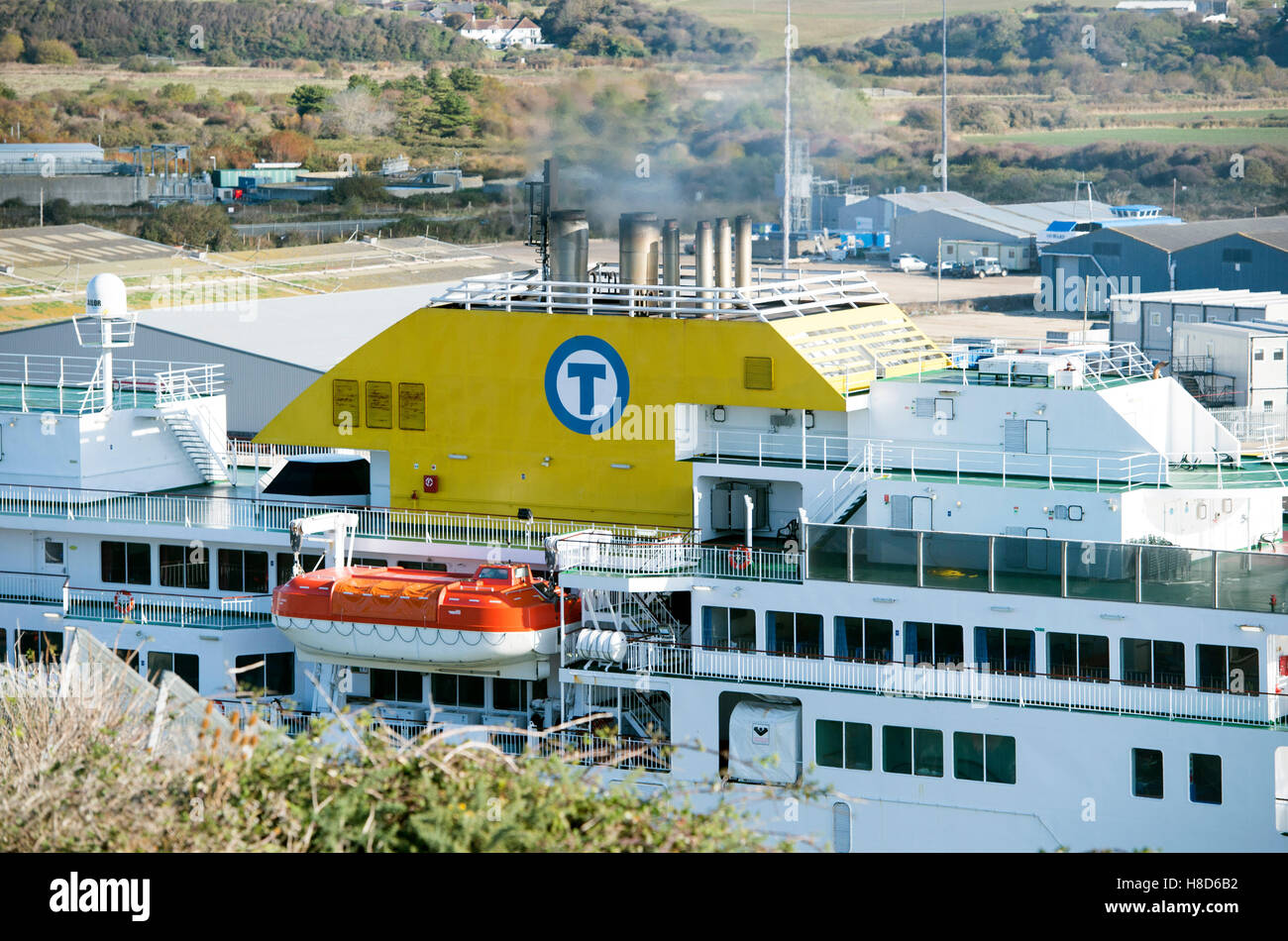 Newhaven to dieppe ferry crossing hi-res stock photography and images ...