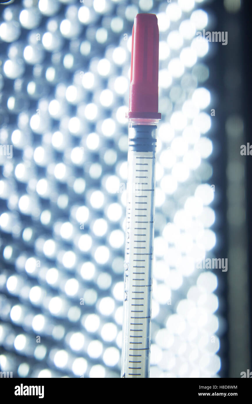 Medical injection syring hypodermic needle for insulin injections in ...