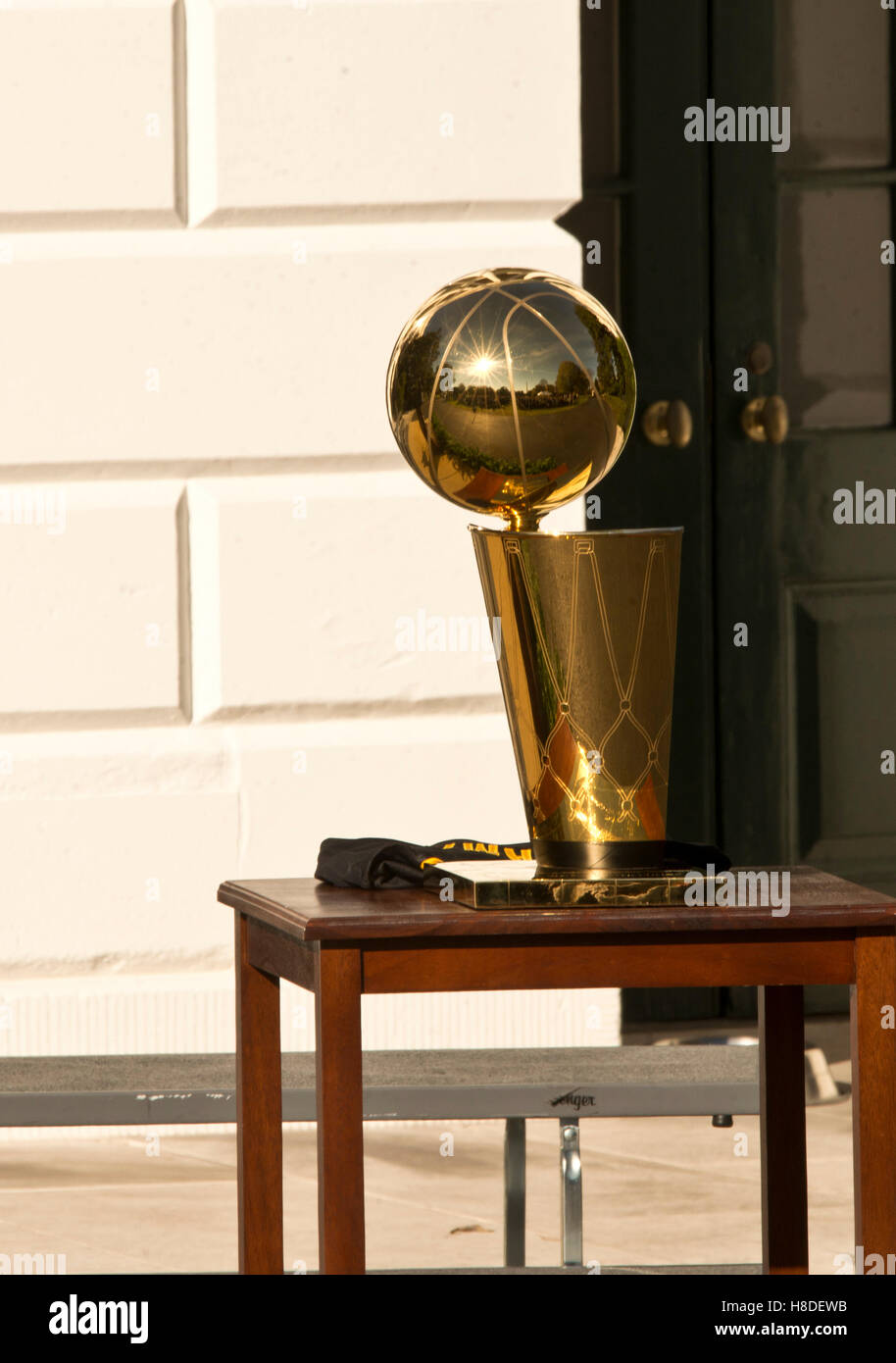 Nba trophy hi-res stock photography and images - Alamy