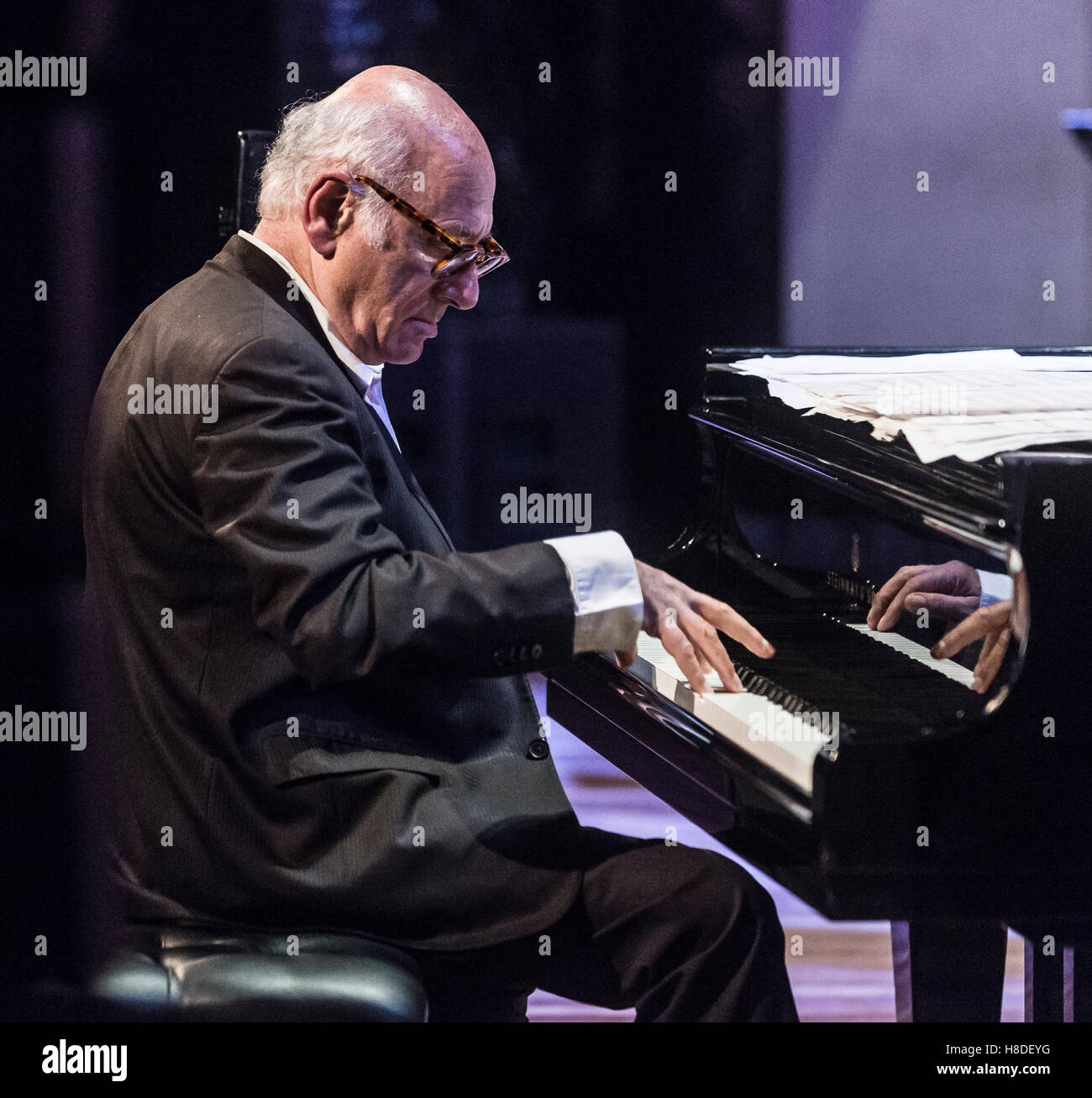 Palau musica barcelona composer hi-res stock photography and images - Alamy